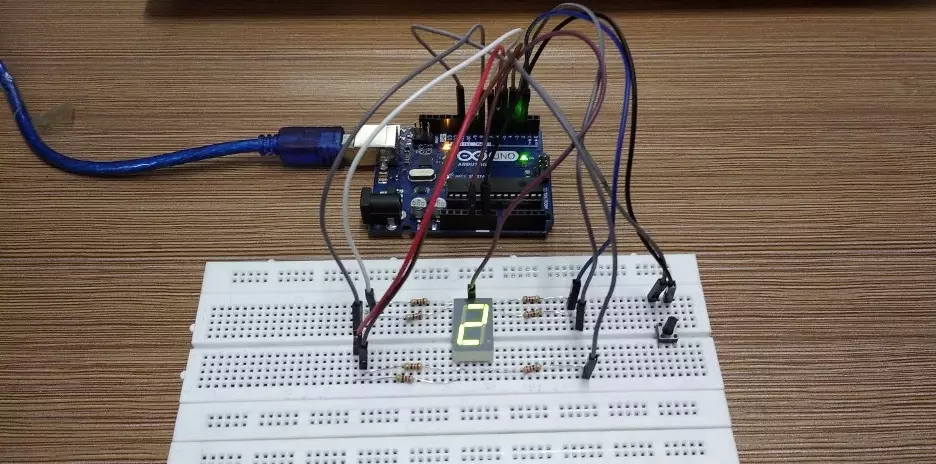 Πώς να φτιάξετε ψηφιακά ζάρια χρησιμοποιώντας 7 Segment και Arduino Uno 6150_3