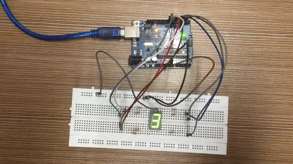 Arduino Uno के साथ इंटरफ़ेस 7 सेगमेंट डिस्प्ले कैसे करें 7982_8