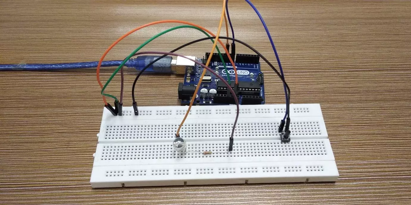 כיצד להחליף LED באמצעות כפתורי לחיצה - Arduino Uno 7994_3