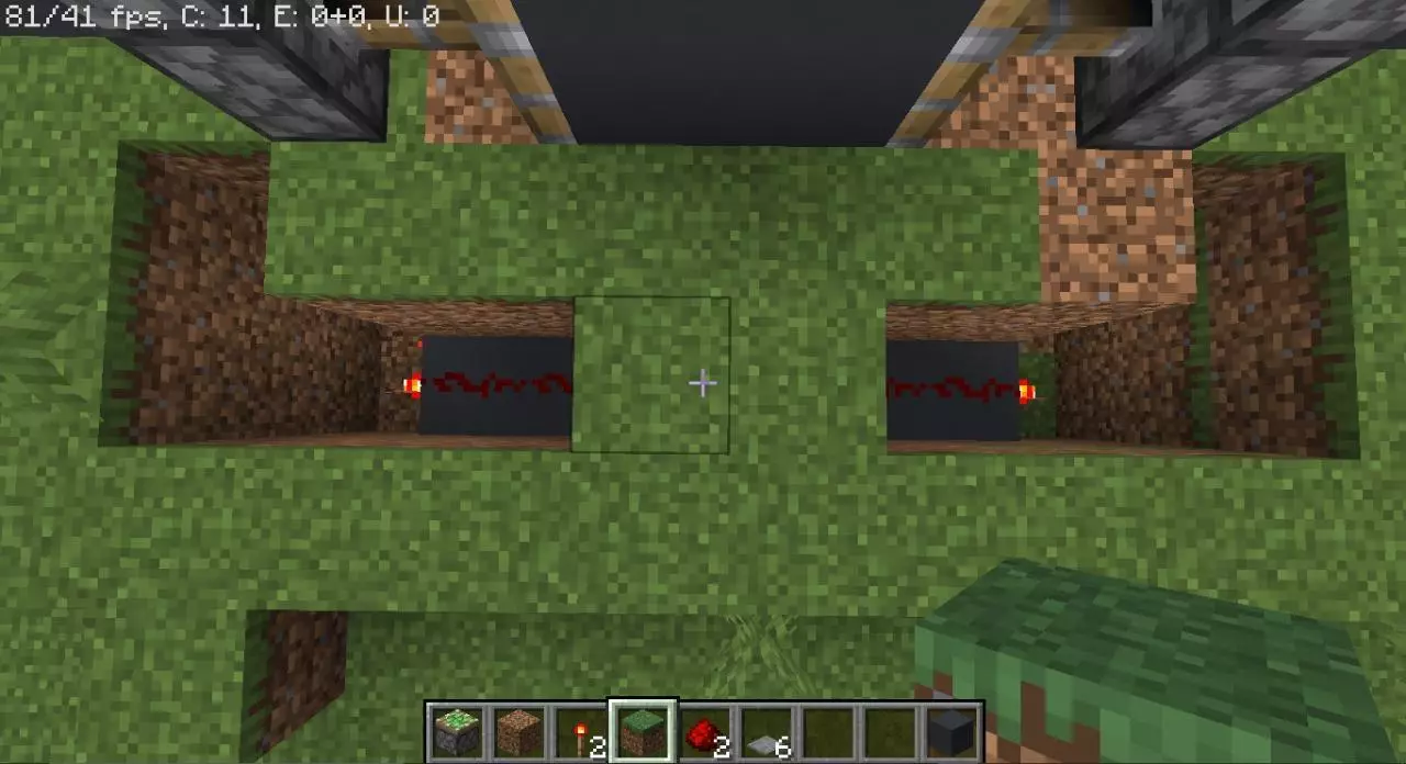 Hoe om 'n outomatiese Redstone-deur in Minecraft te maak 8962_12