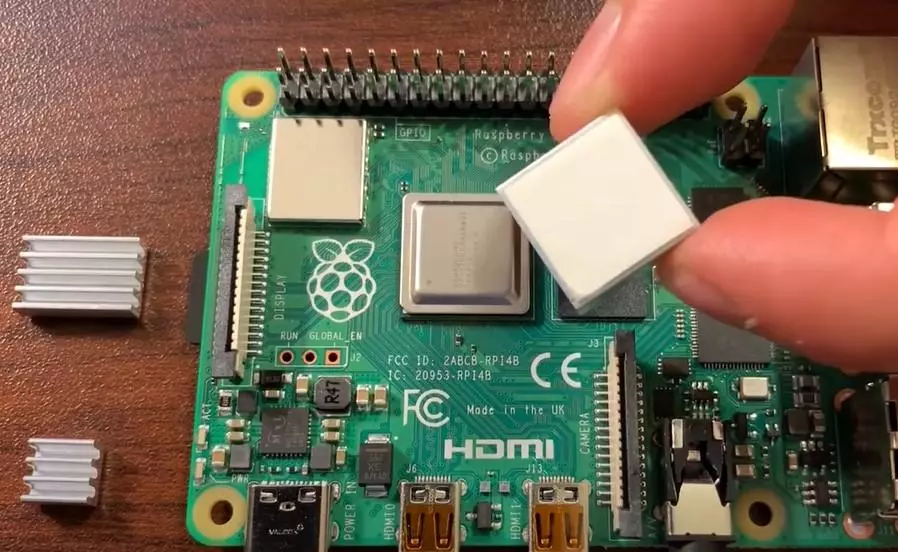 Kako instalirati hladnjake na Raspberry Pi? 9687_3